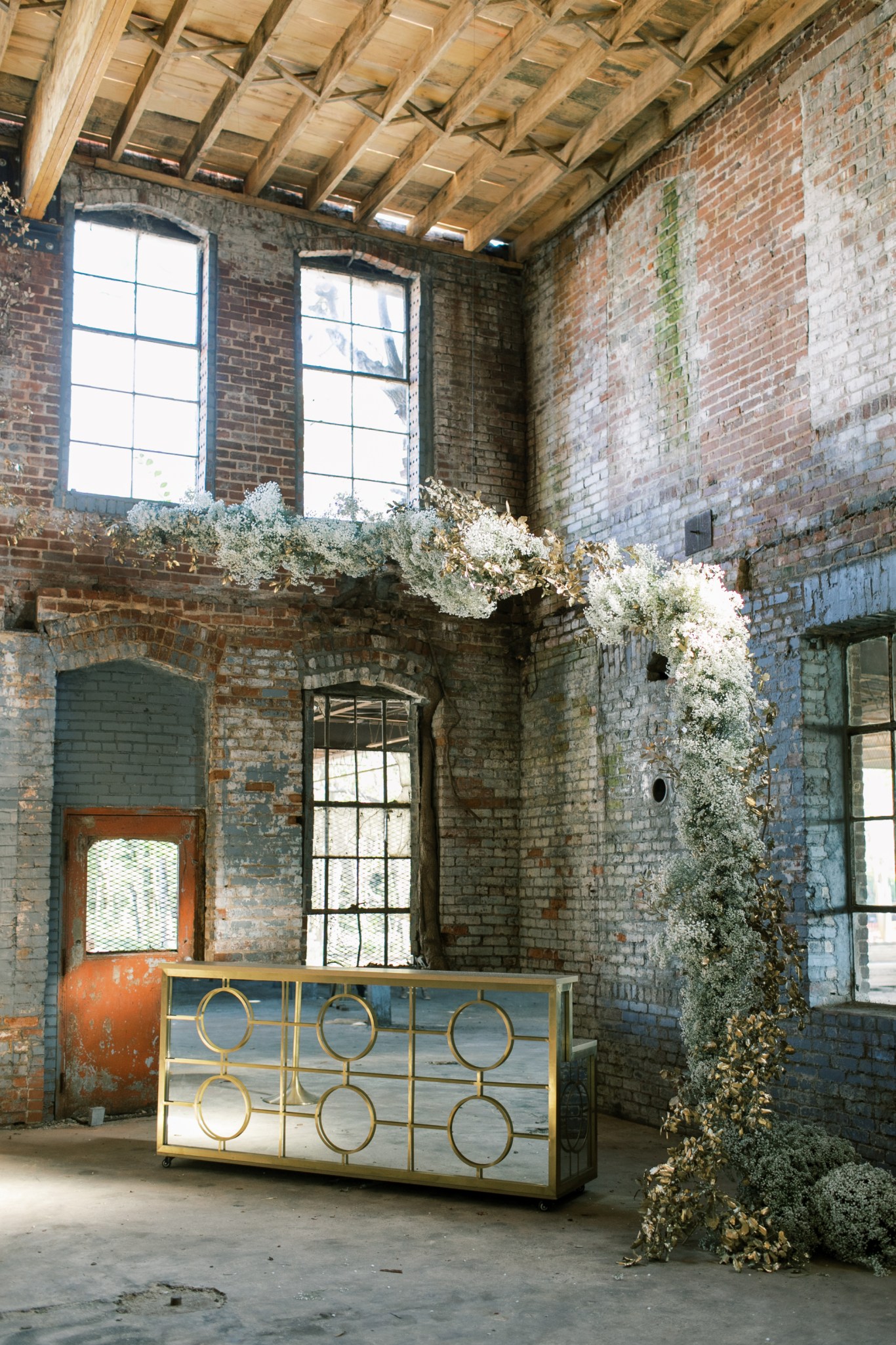 Floral Sneak Peek of Atlanta’s Newest Venue Guardian Works – TOPHER MACK